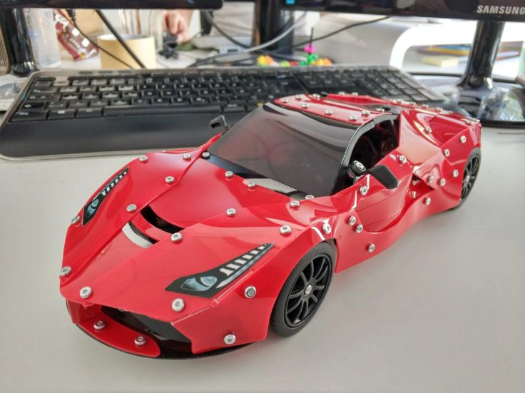 Sportwagen Bausatz "Micro Steel World" mit 597 Teilen für 30€