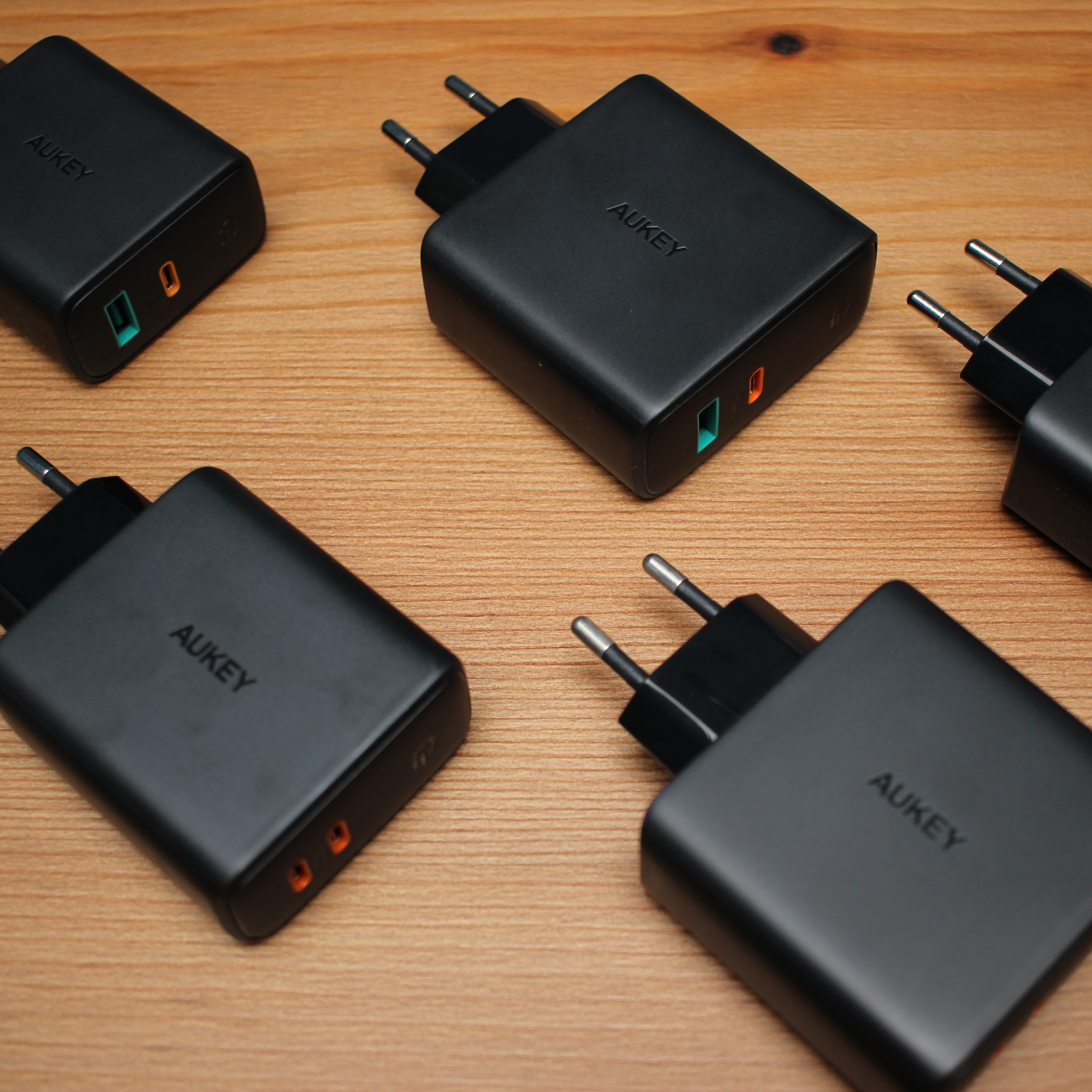 Aukey Wall Charger (Ladeadapter) mit 30W-60W bei Amazon