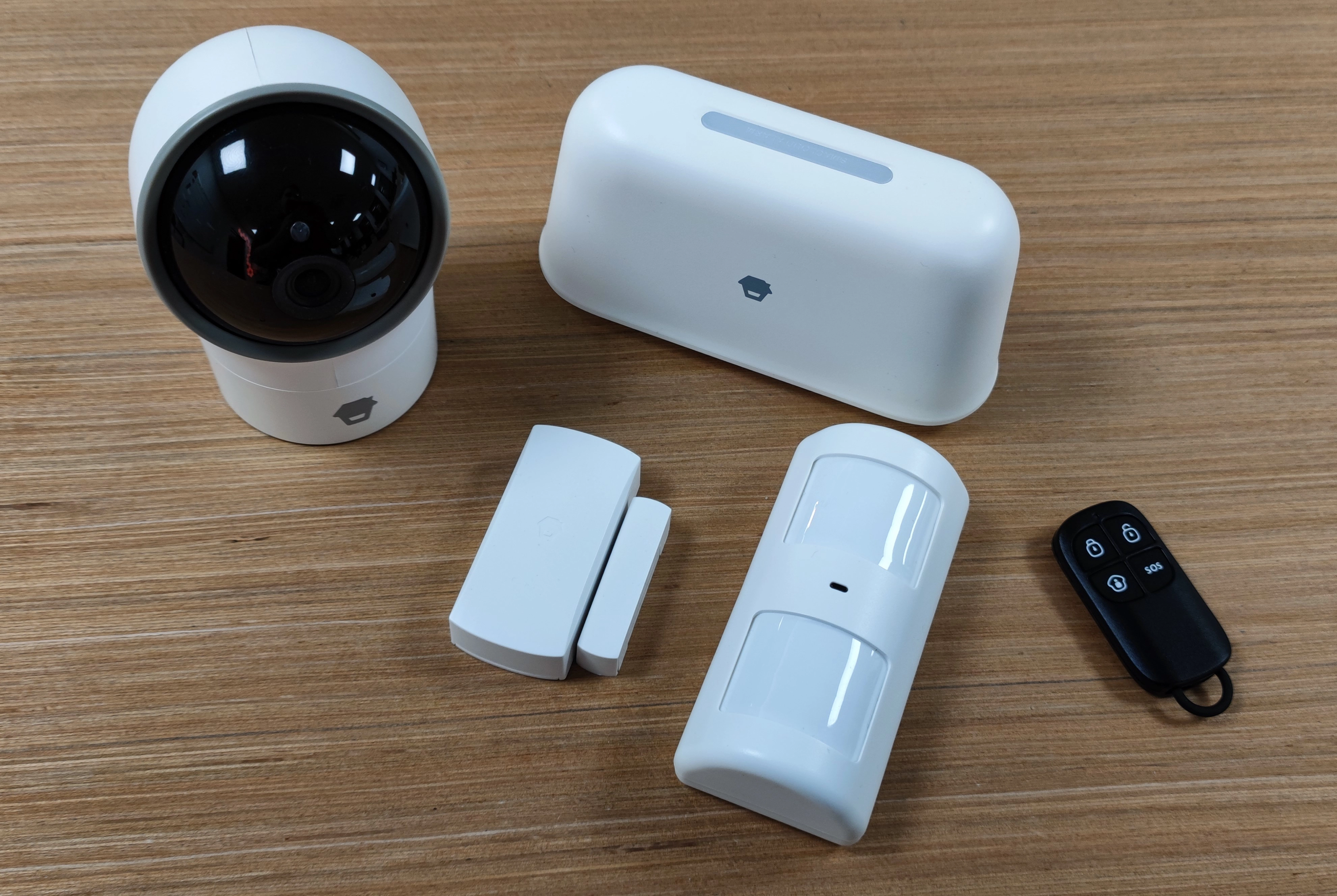 Chuango Smart Home Alarm-System mit Kamera & Bewegungsmelder