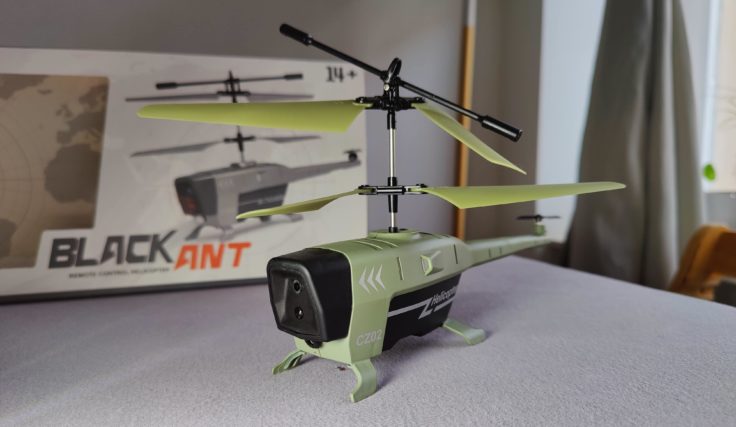 Anfängerfreundlicher Indoor-Flugspaß: Black Ant RC-Helikopter