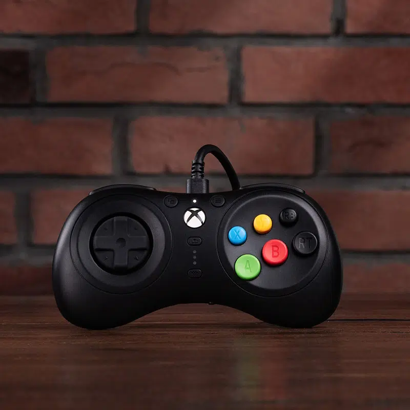 8Bitdo M30: XBOX-Controller im Sega-Mega-Drive-Look