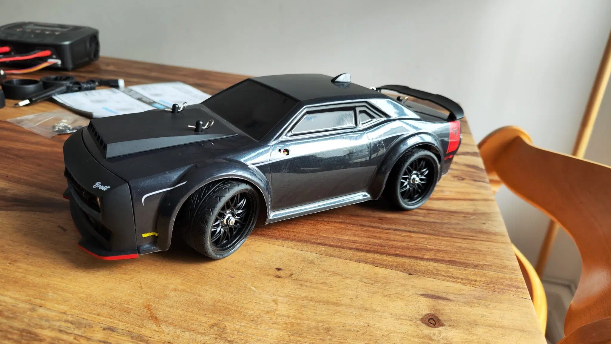 ZLL SG216 Max RC Auto: Der Mini Dodge Challenger Drift Test